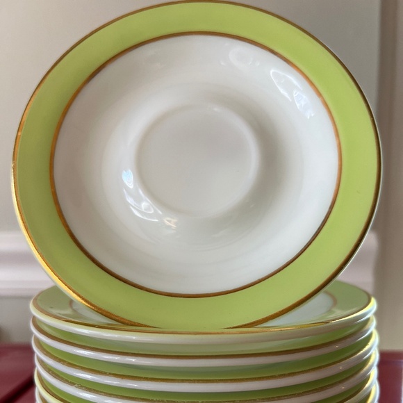 Pyrex | Kitchen | Vintage Pyrex Lime Green And White Milk Glass Saucer ...